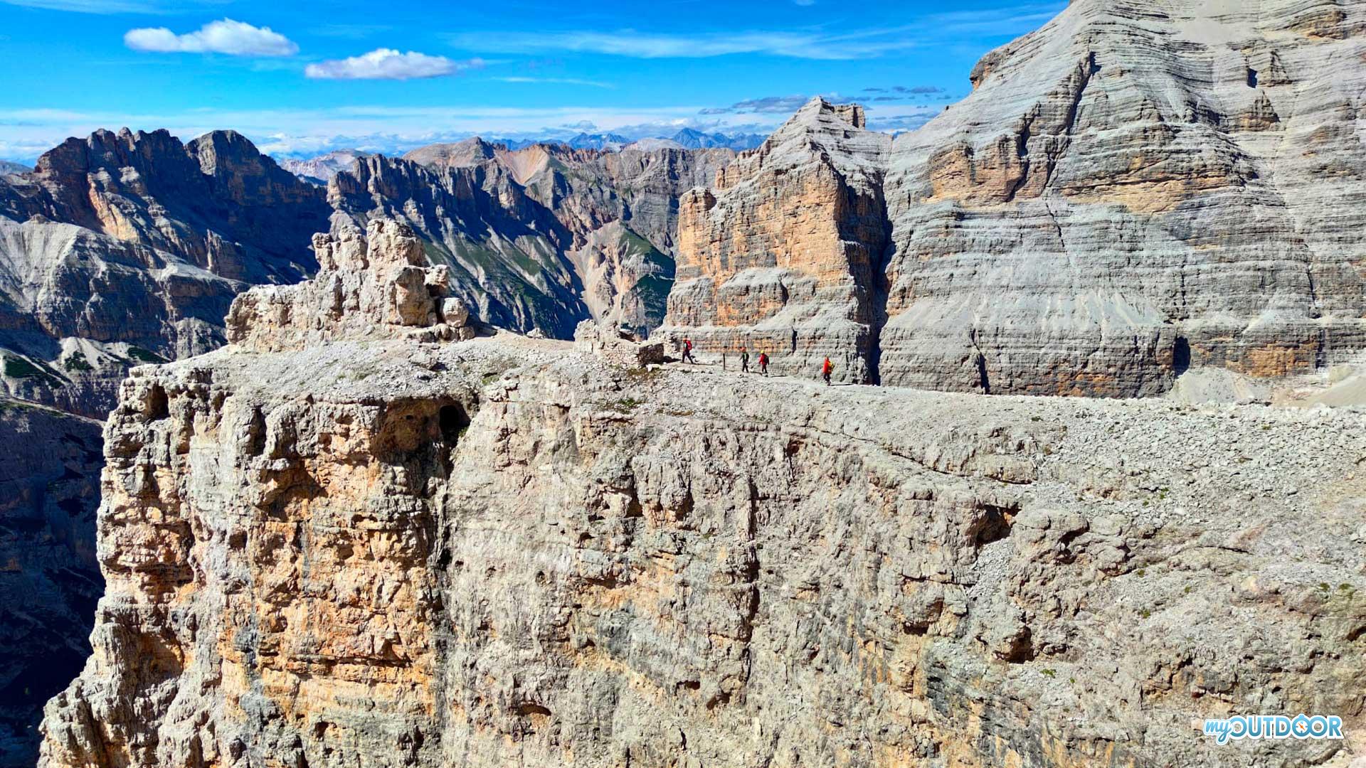 Ferrata Lipella e postazioni belliche delle Tre Dita alla Tofana di ...